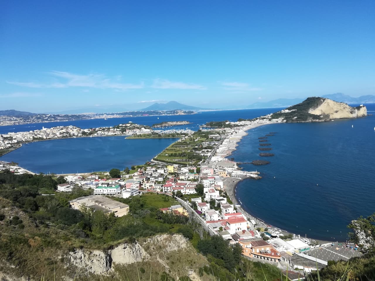 Bacoli: dal mare di Miliscola alla street art di Jorit - ècampania