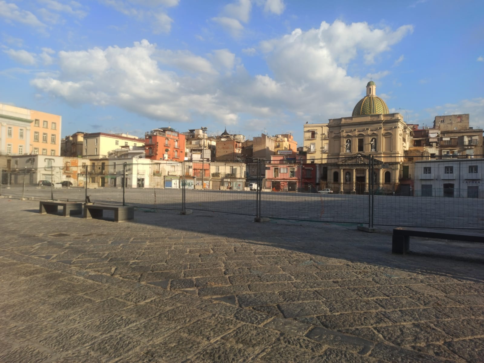 Il rumore della storia in Piazza Mercato - ècampania